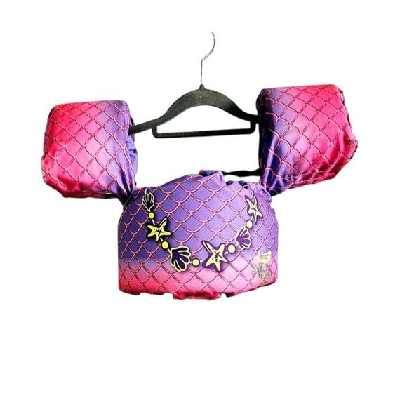 Body Glove | Other | Body Glove One Piece Child Size 350lb Pool ...